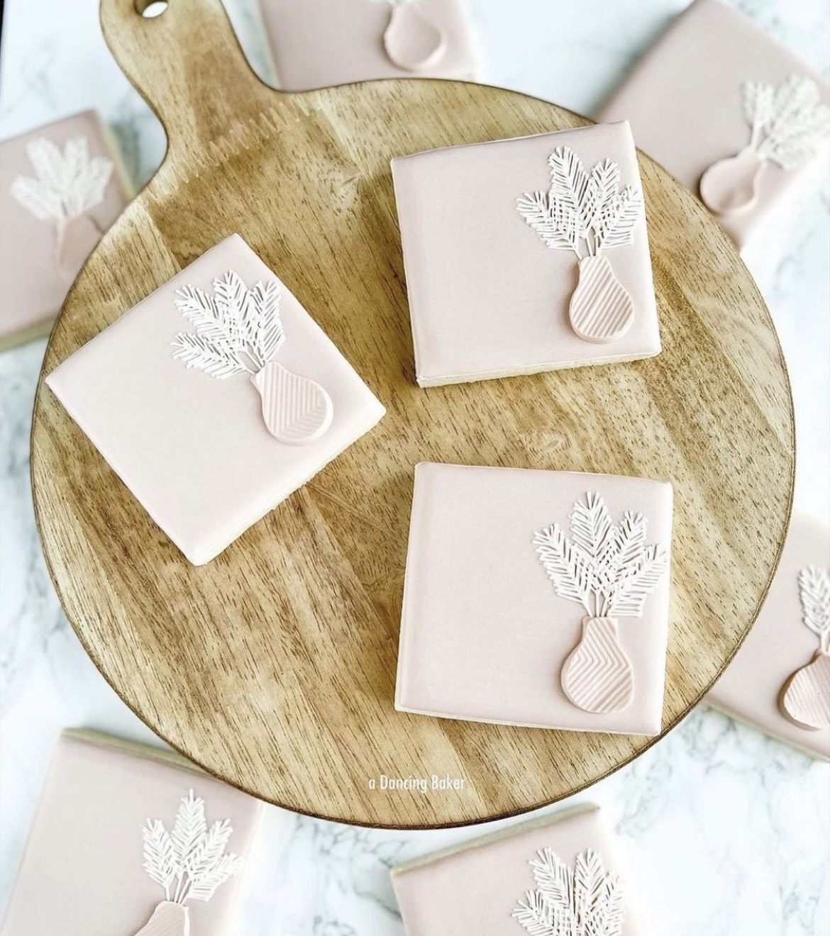 Intricut Edibles - Parchment Texture Designs For Your Desserts